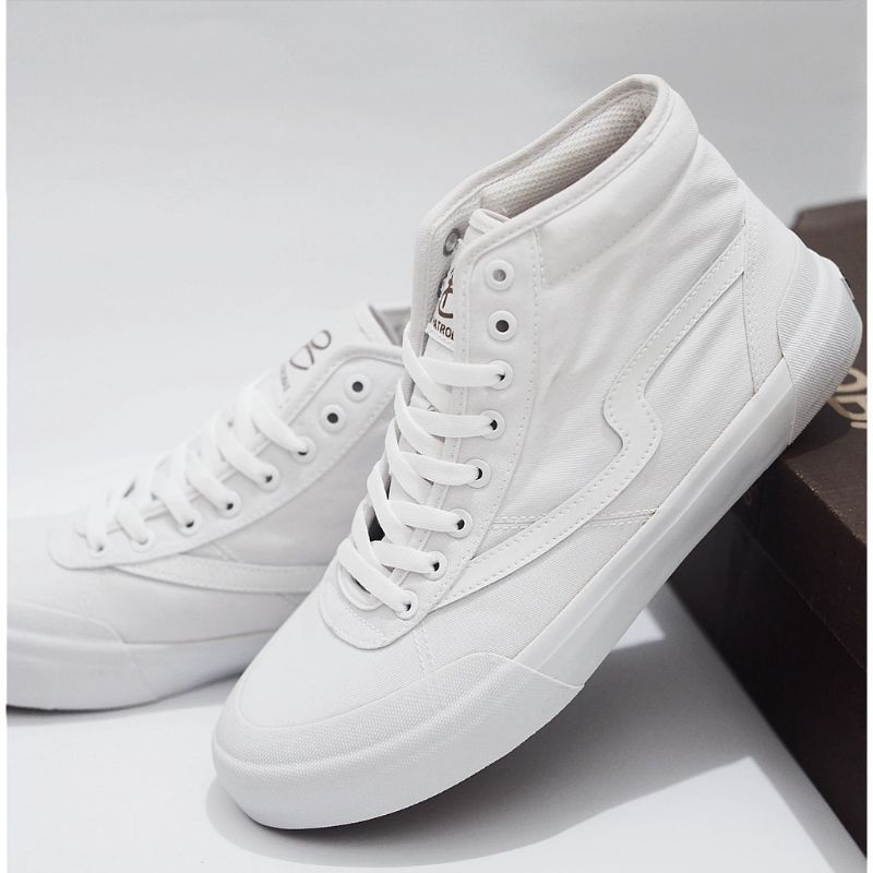 Jual Patrobas NEW Ivan High Triple White Original | Shopee Indonesia