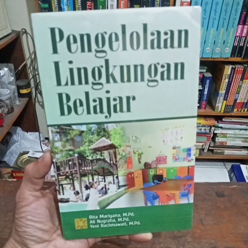 Jual buku pengelolaan lingkungan belajar | Shopee Indonesia