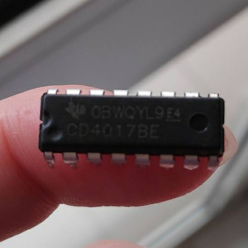 Jual IC CD4017 4017 CD4017 IC PENGHITUNG DECODER IC RUNNING LED LED ...