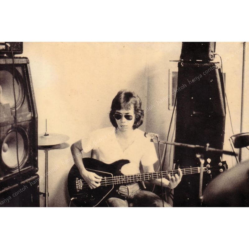 Jual poster lawas chrisye - poster chrisye - poster badai pasti berlalu ...