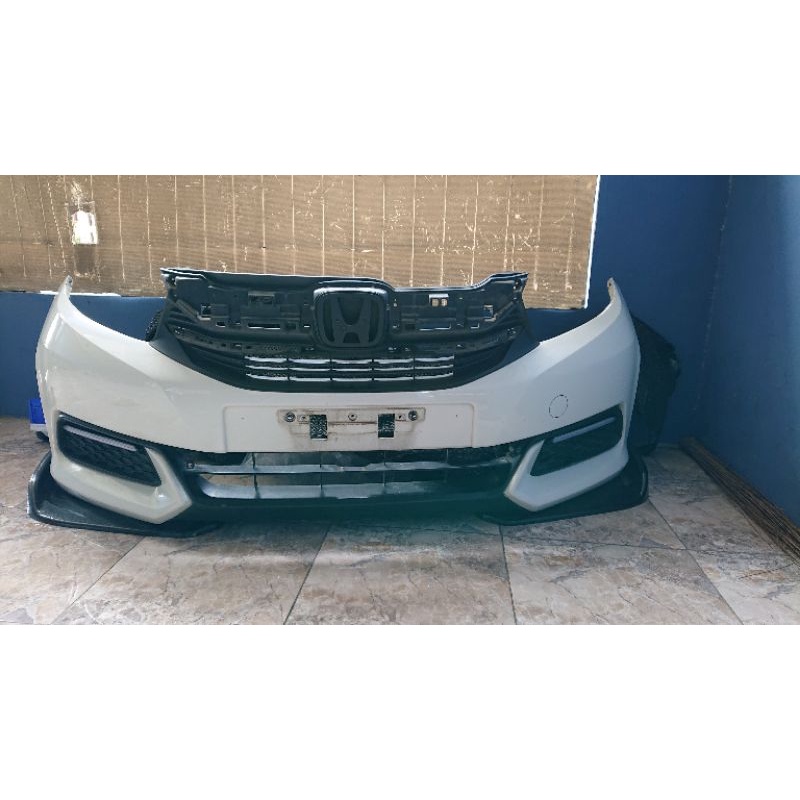 Jual Bumper depan Mobilio S/E Facelift + Base Grill | Shopee Indonesia