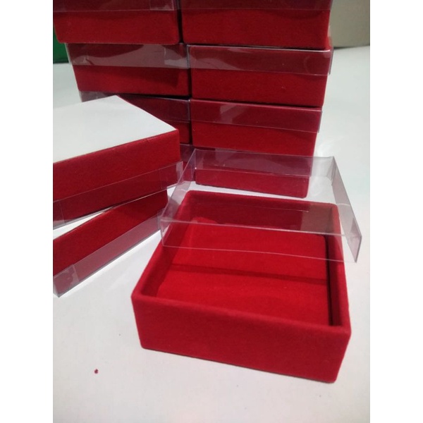 Jual box bludru kemasan 4x4x3 ,5x5x3, 6x6x3,7x7x3,dan 8x8 tempat gelang ...