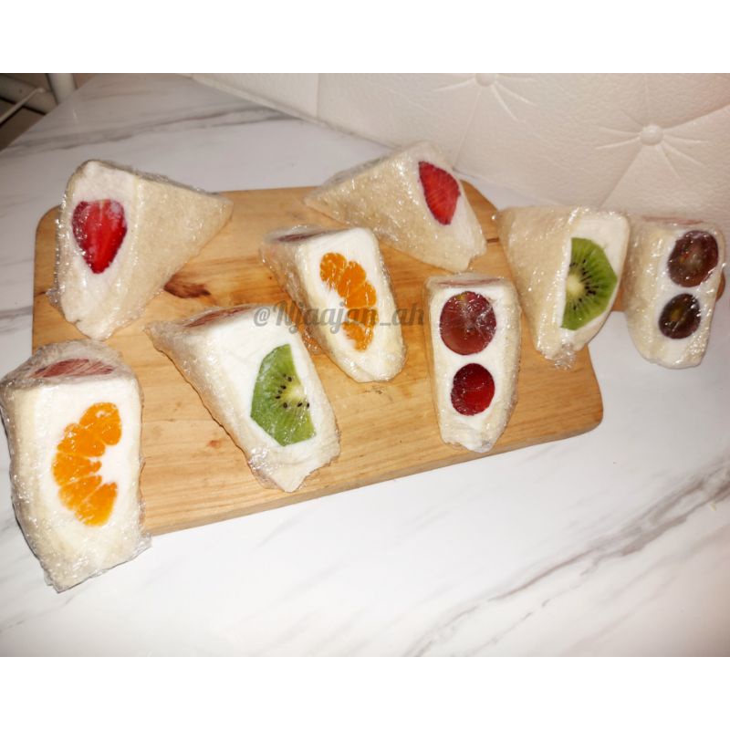 Jual mini sando || sandwich buah mini || fruit sando mini | Shopee ...