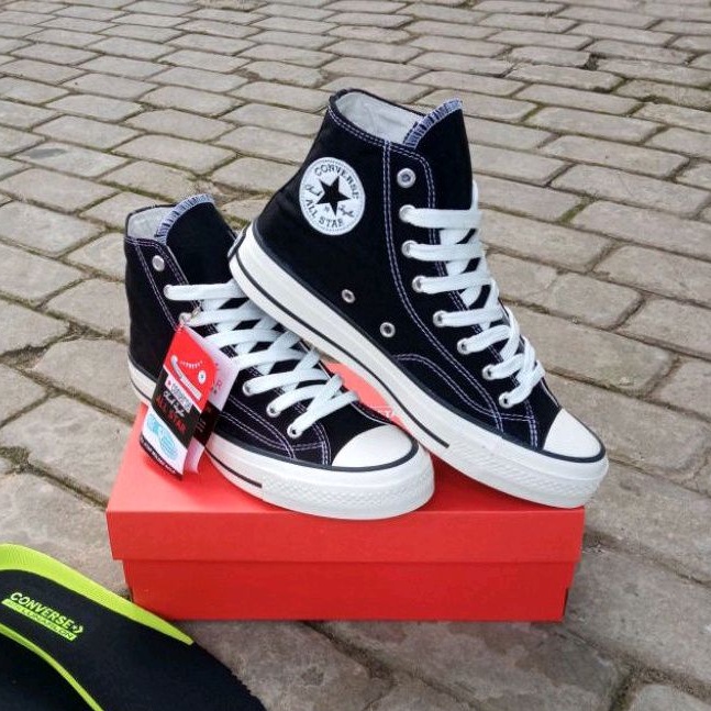 Jual Sepatu Sneakers Terbaru Converse Chuck Taylor 70s High Black White ...