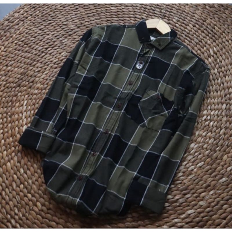 Jual Kemeja pria motif hitam hijau / kemeja flanel pria hitam kotak ... Jual Kemeja pria motif hitam hijau / kemeja flanel pria hitam kotak ...