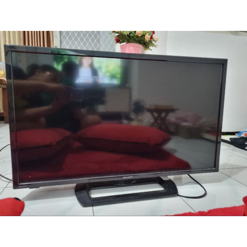 Jual TV Monitor Sharp LCD 32 inch SECOND (COD MALANG ONLY) | Shopee Indonesia