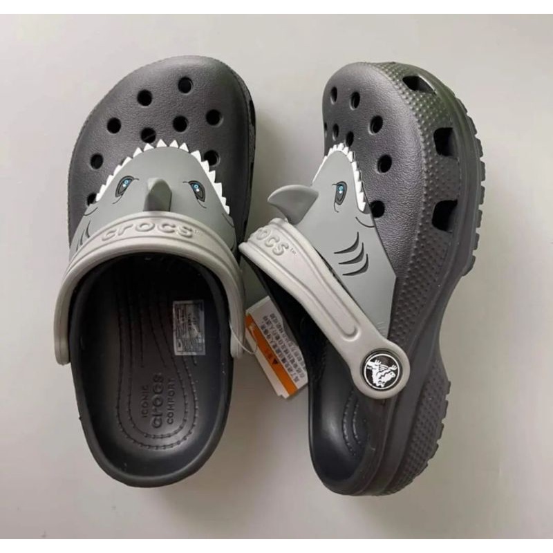 Jual Sandal Crocs anak Shark tanduk / Crocs anak Shark | Shopee Indonesia