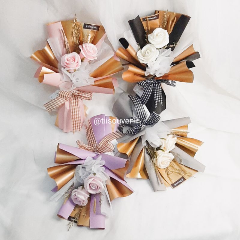 Jual Buket Bunga Wisuda Gift Sempro Flower Soap Aesthetic | Shopee ...