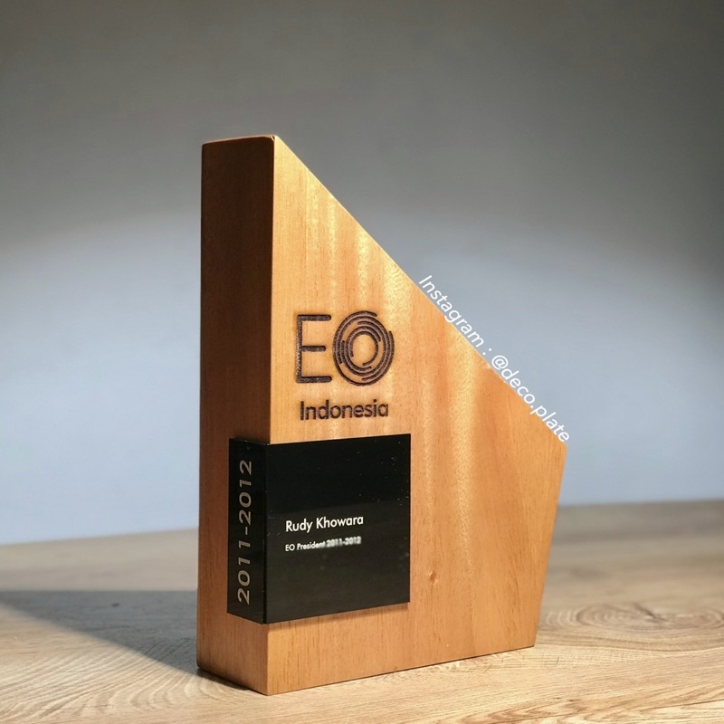 Jual Plakat kayu | piagam penghargaan | sertifikat juara | custom papan ...