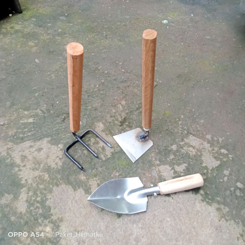 Jual Satu Set Cangkul Garuk Mini dan Sekop Taman Lancip Untuk Berkebun ...