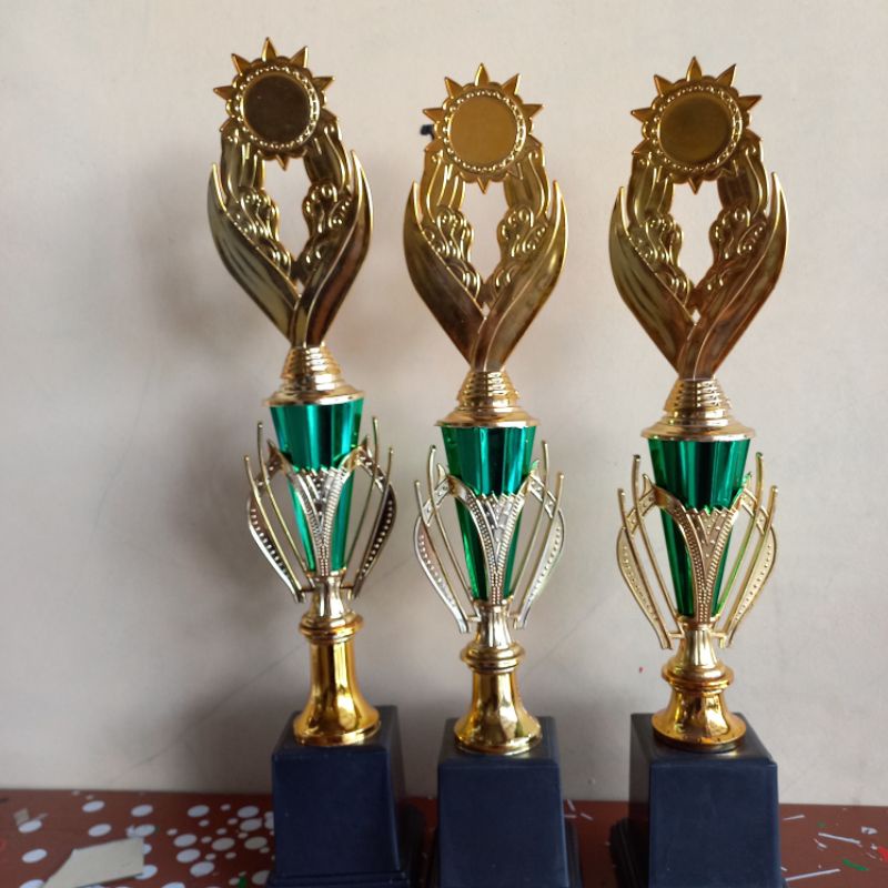 Jual Piala / trophy oslo satu set | Shopee Indonesia
