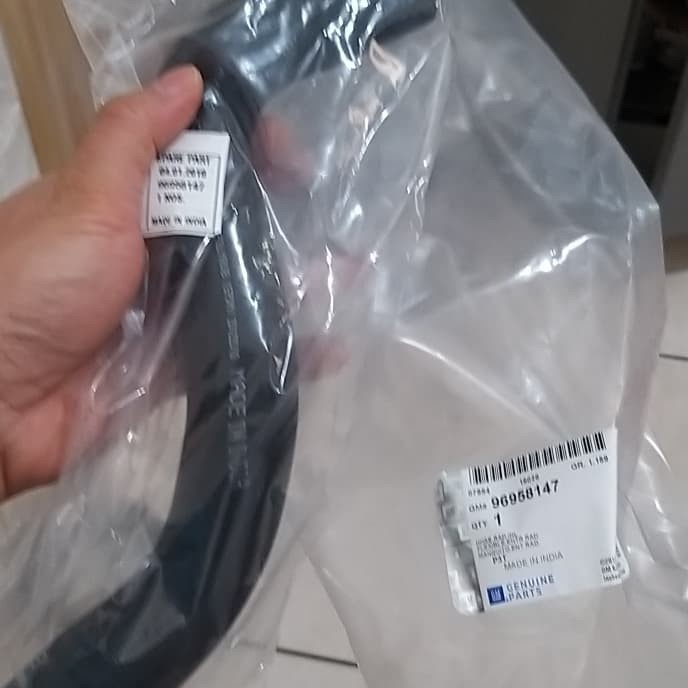 Jual Selang Radiator Inlet Spin 1500cc roi GM 96958147 | Shopee Indonesia