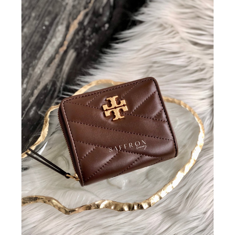 Jual Tory Burch Kira Chevron Bifold Wallet / Fudge Rolled Brass ...