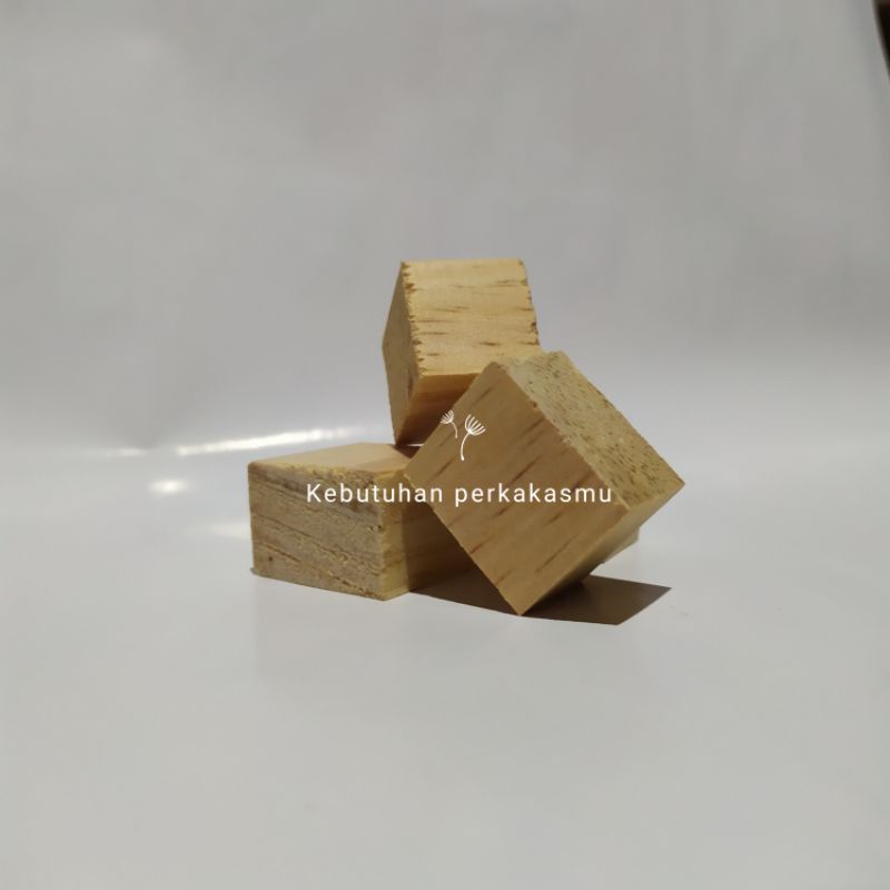 Jual Square Wooden Block 2x2 Wood cubes cm balok kayu kecil bahan craft ...