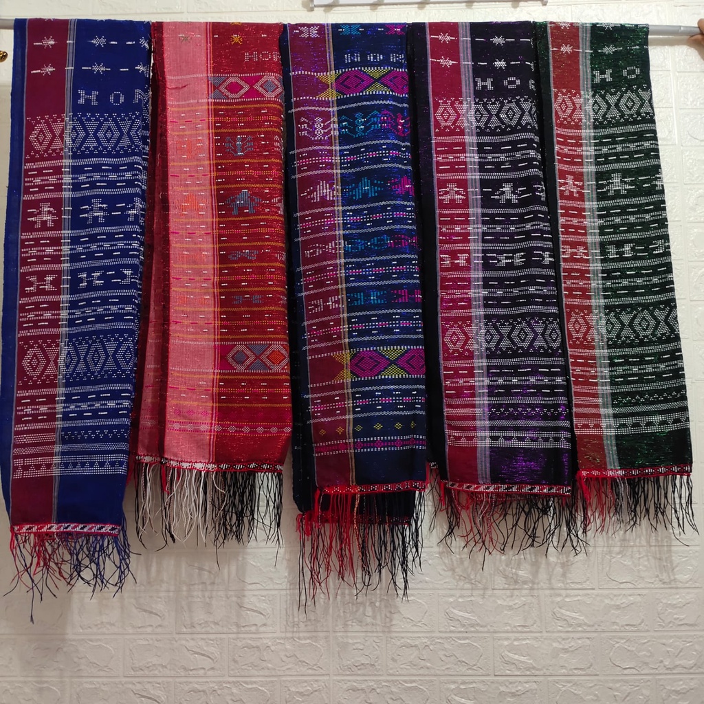 Jual ulos sadum selendang wanita adat batak warna RANDOM | Shopee Indonesia