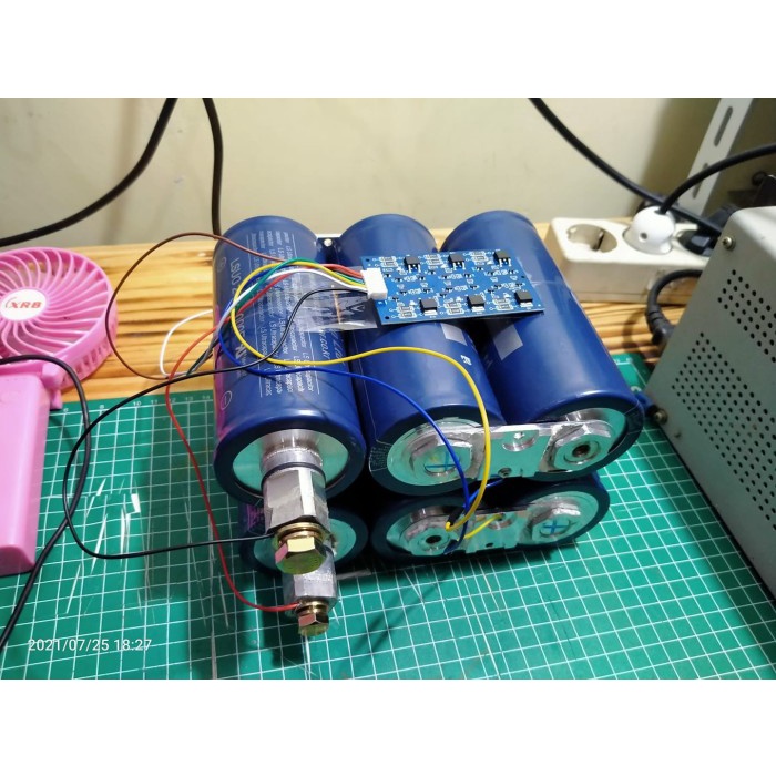Jual Balancer protection board super capacitor 2.7v 3000f capasitor ...