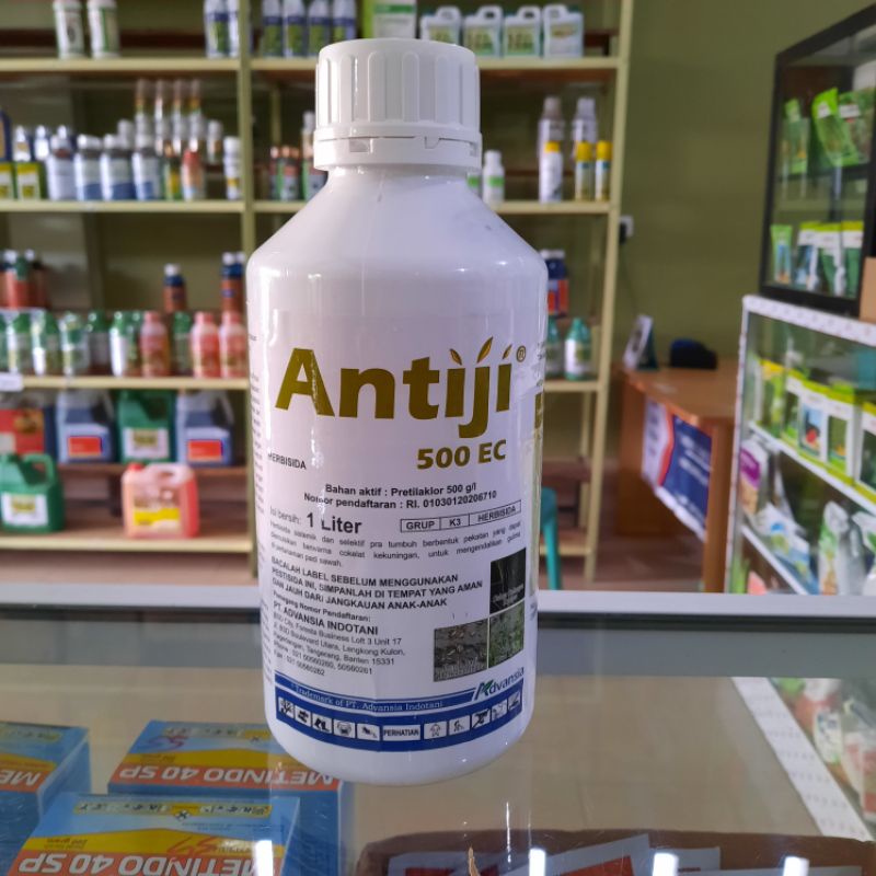 Jual Herbisida Racun Selektif Pembeku Biji Rumput Sawah ANTIJI 1 L ...