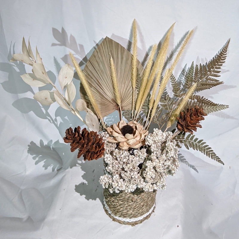Jual satu set bunga kering dan vas/daun palem /paket bunga kering/pakis ...