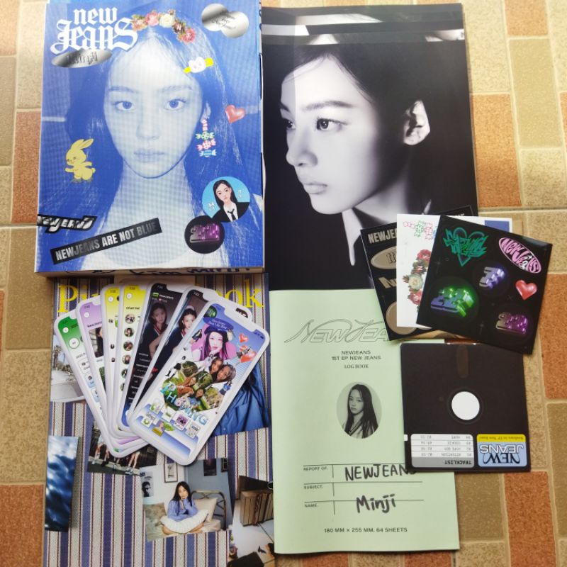 Jual Official NewJeans - New Jeans Album BlueBook Minji Ver. (Album ...