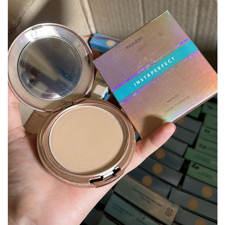 Jual Wardah Instaperfect Powder Foundation Matte Fit | Shopee Indonesia