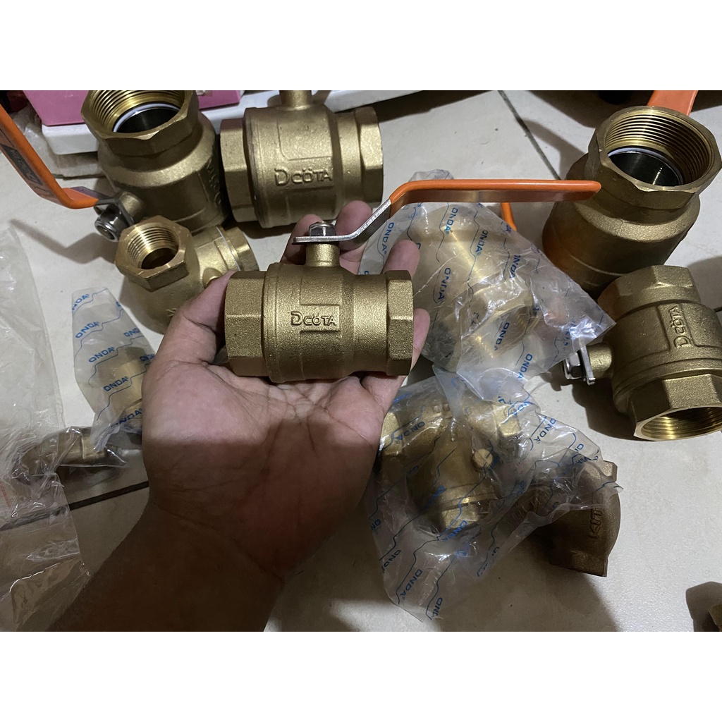 Jual BALL VALVE BESI KUNINGAN DCOTA 1 1/4 INCH / STOP KERAN / STOP KRAN AIR | Shopee Indonesia