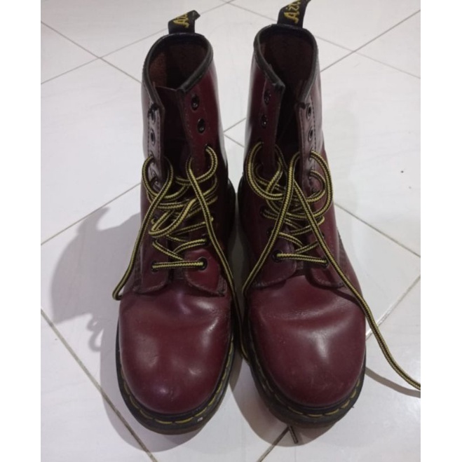 Jual Sepatu Docmar Second Red Maroon 8 Hole | Shopee Indonesia