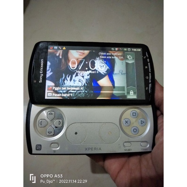 Jual Sony Ericsson Xperia Play R800 i Android Game Bahan Nyala Normal ... Jual Sony Ericsson Xperia Play R800 i Android Game Bahan Nyala Normal ...