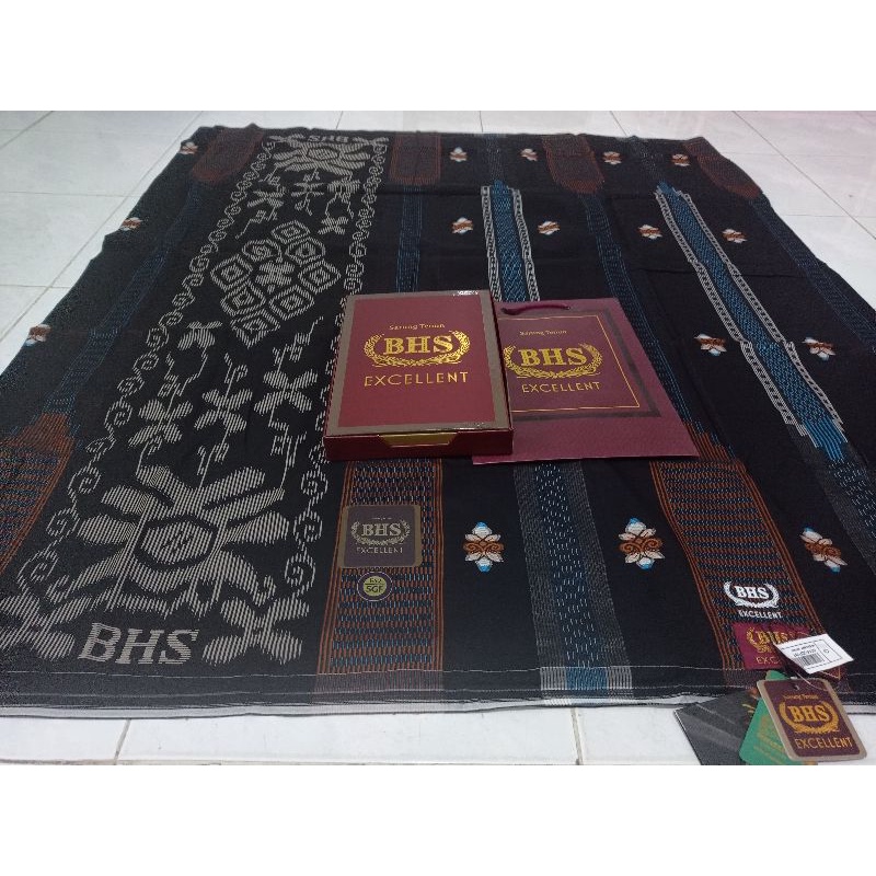 Jual Sarung BHS EXCELLENT Hitam Songket Terbaru Sarung Mewah Barang ...