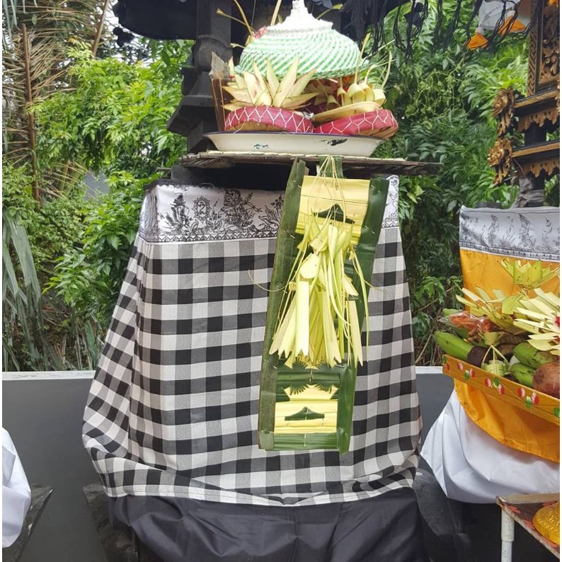 Jual WASTRA POLENG BALI/ WASTRA penunggu karang/ pengangge tugu karang ...