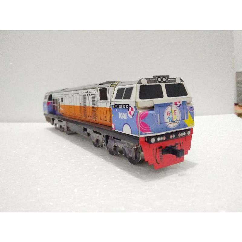 Jual papercraft lokomotif cc206 hypetrip | Shopee Indonesia