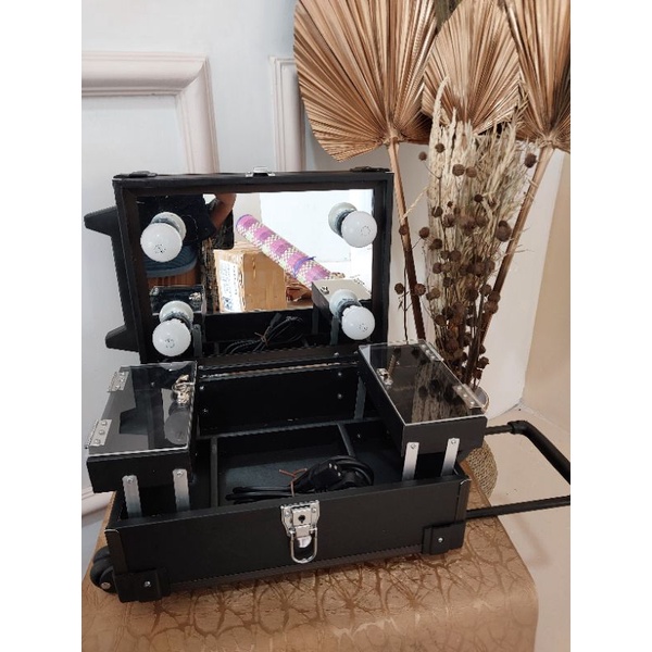Koper Make Up Lampu Dalchaebi