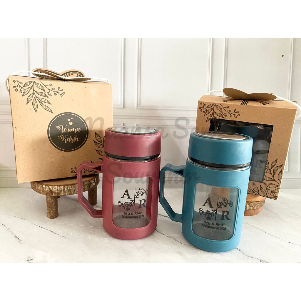 Jual Souvenir Pernikahan Gelas Minum 500ml Mug Kaca Tutup Plastik ...