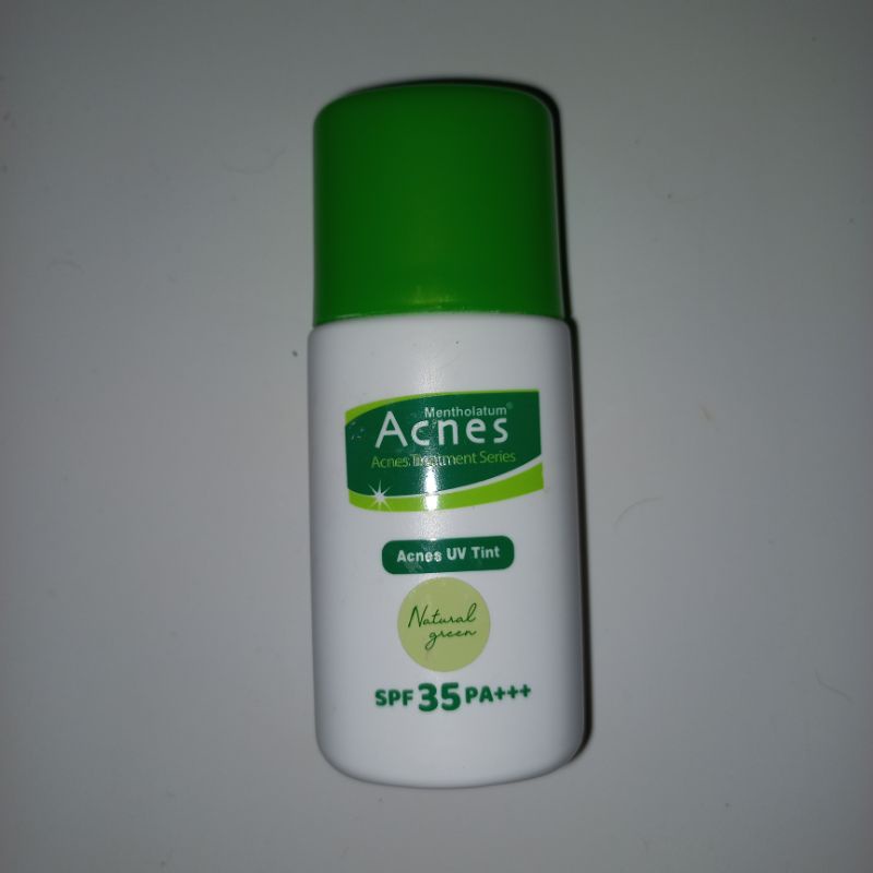 Jual Acnes UV Tint Natural Green SPF 35 PA++ | Shopee Indonesia