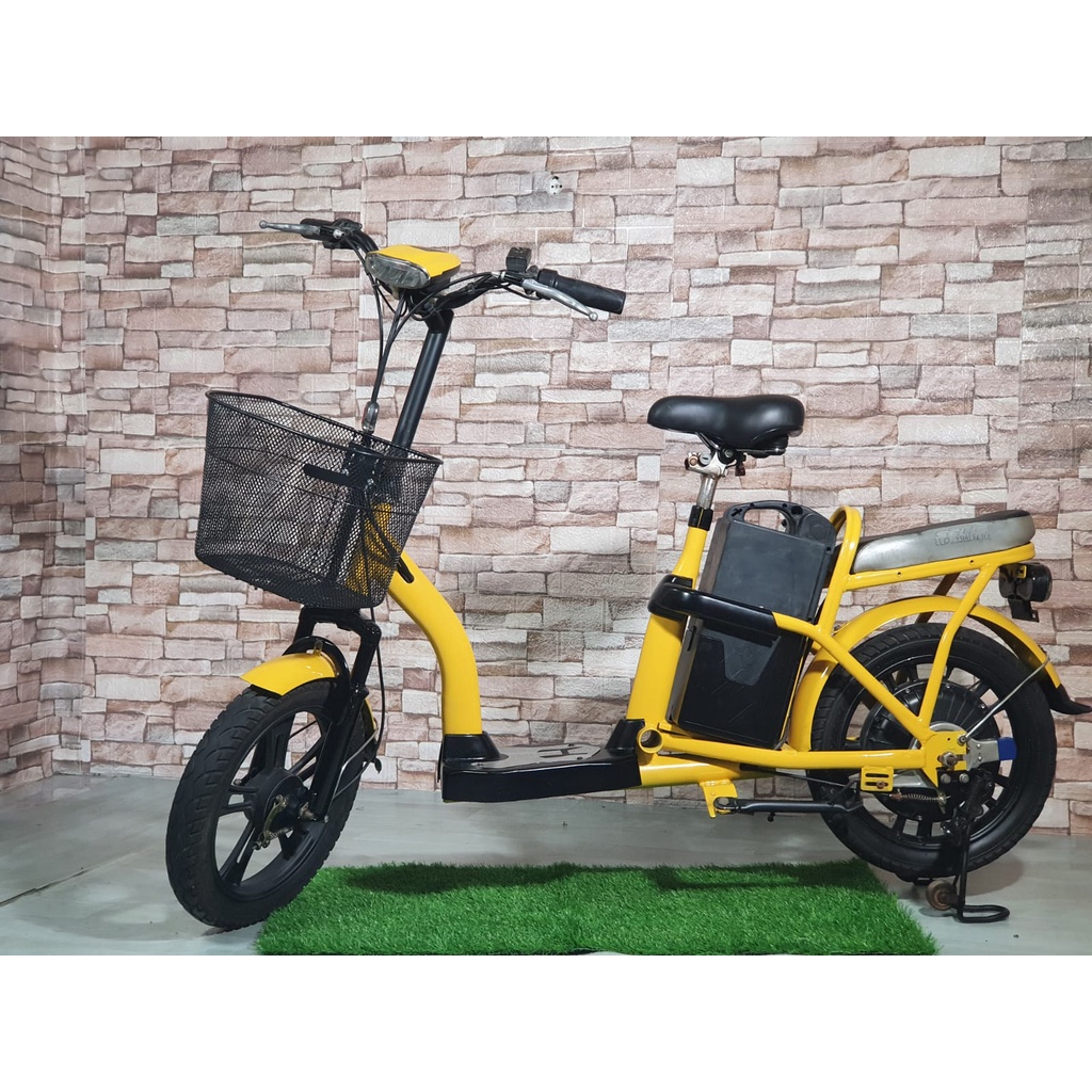 Jual SEPEDA LISTRIK MERK SELIS (BEKAS NORMAL) | Shopee Indonesia