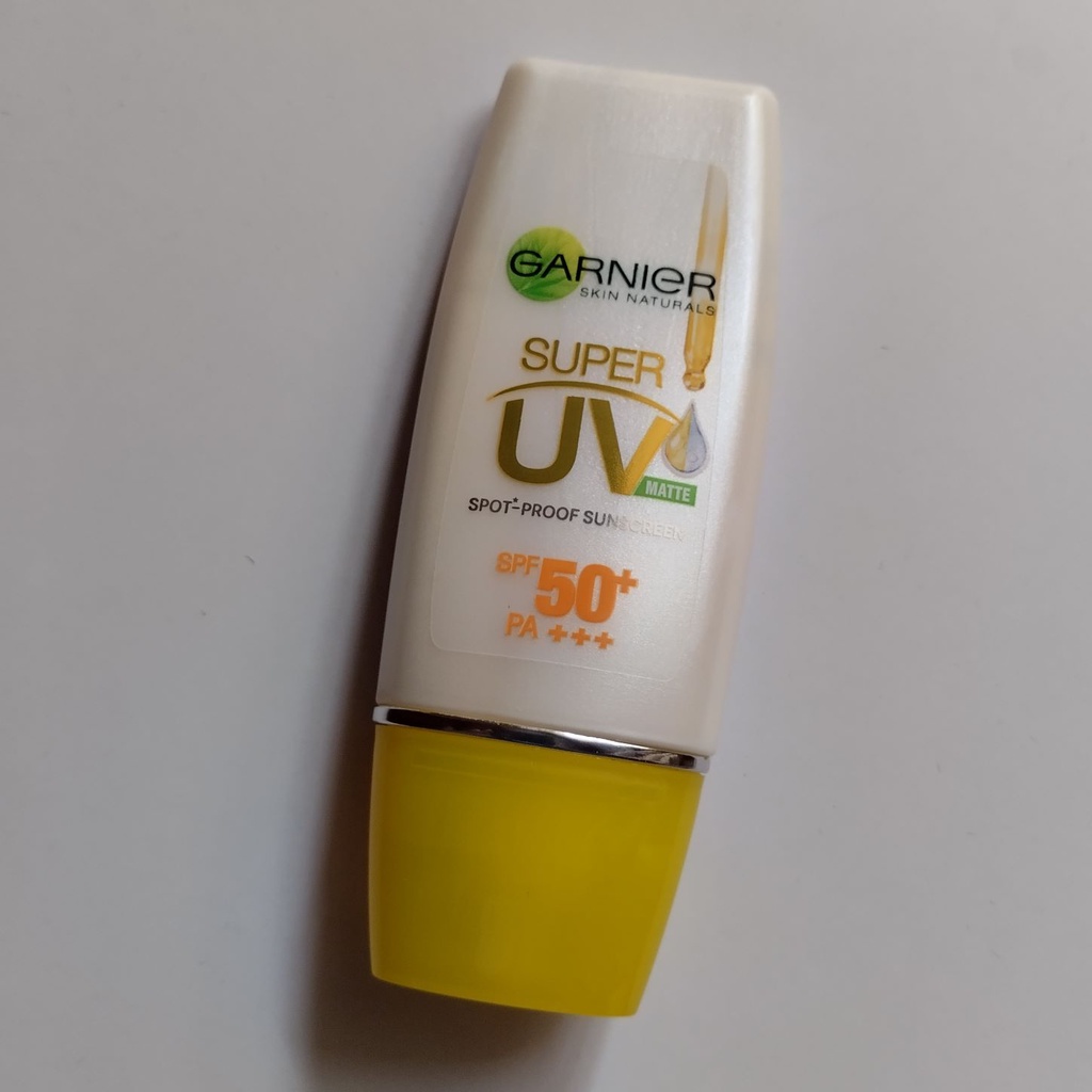 Jual Preloved - Garnier Super UV Spot Proof Sunscreen SPF 50+ PA ...
