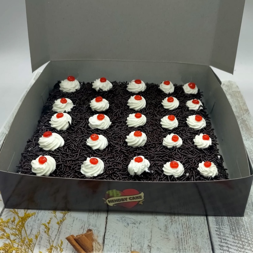 Jual (PO) Kue Bolu Potong Cheese Tart Cake Toping Meses Ceres Coklat ...