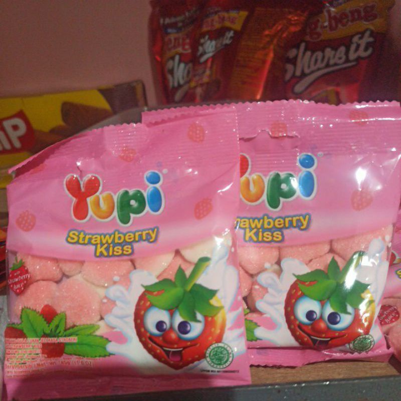 Jual Permen Yupi Strawberry Kiss 45gr | Shopee Indonesia