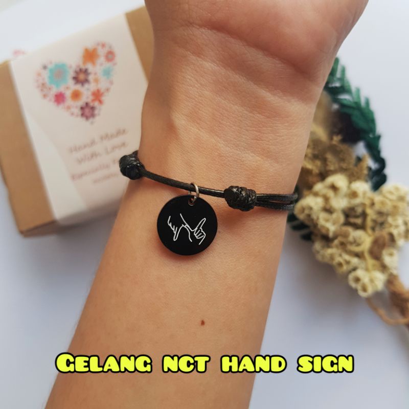 Jual GELANG NCT HAND SIGN, LOGO NCT, FREE UKIR NAMA MEMBER ATAU NAMA ...