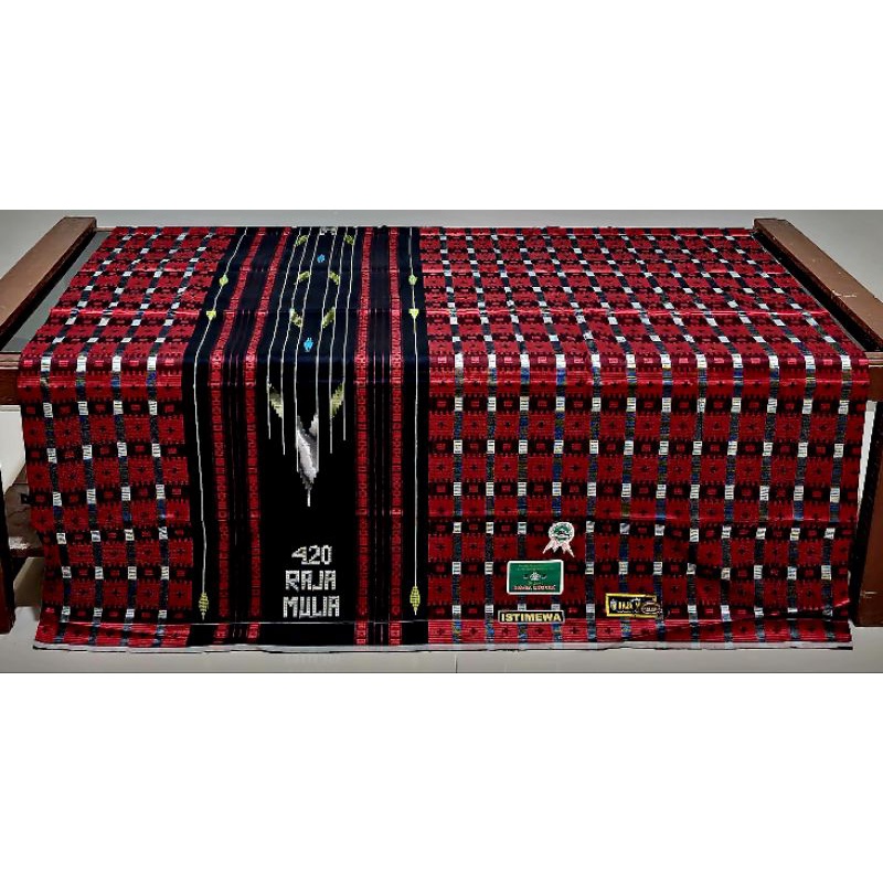 Jual Sarung tenun Sutera Raja Mulia 420 exclusive Full Sutra 100% ...