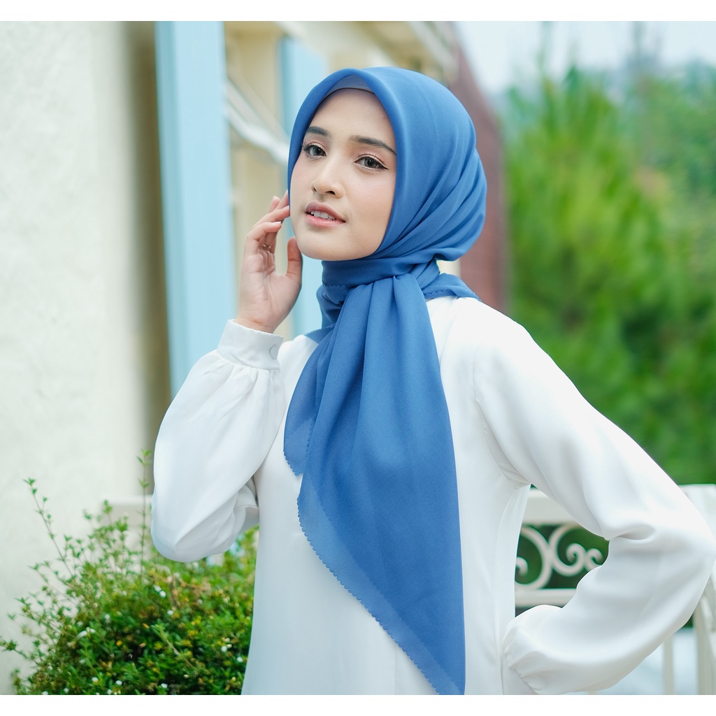 Jual Niskalla Hijab Segi Empat Polos Laser Cut / Jilbab / Kerudung ...