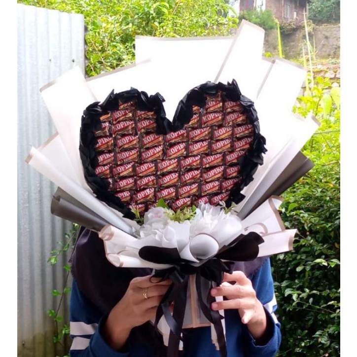 Jual bouquet snack , permen / bucket wisuda dan ultah | Shopee Indonesia