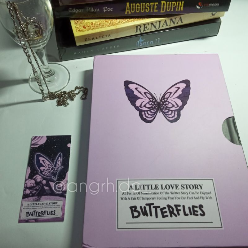 Jual PRELOVED NOVEL BUTTERFLIES BY; ALE ( ALTERNATE UNIVERSE) | Shopee ...