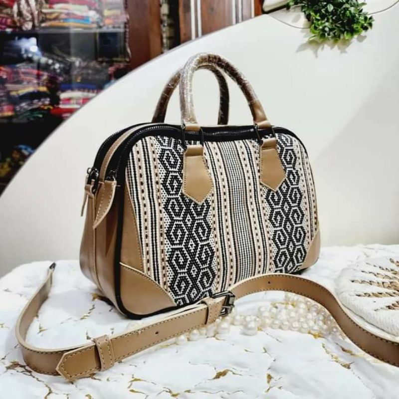 Jual NIAYU TAS TENUN NTT, TAS ETNIK, HAND BAG TENUN, TAS PESTA ETNIK ...