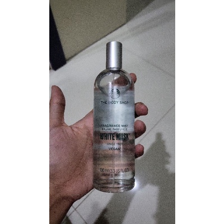 Jual the body shop white musk body mist | Shopee Indonesia