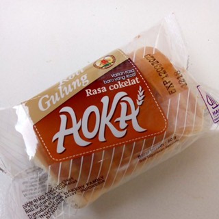 Jual AOKA Roti Gulung Varian Baru Rasa Cokelat Coklat Empuk | Shopee ...