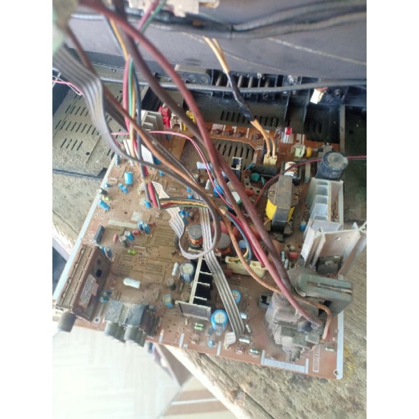 Jual Mesin tv tabung Sharp Alexander 21 inch slim kondisi normal siap ...