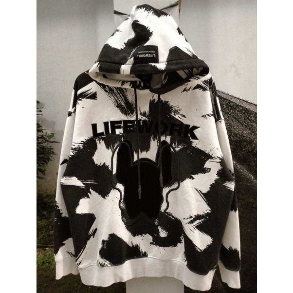 Jual Hoodie Lifework Black and White (Rare) | Shopee Indonesia