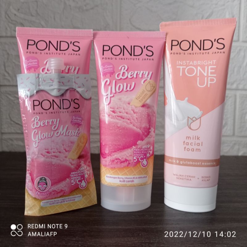 Jual Ponds Facial Wash Pencuci Wajah Berry Glow Tone Up Foam | Shopee ...