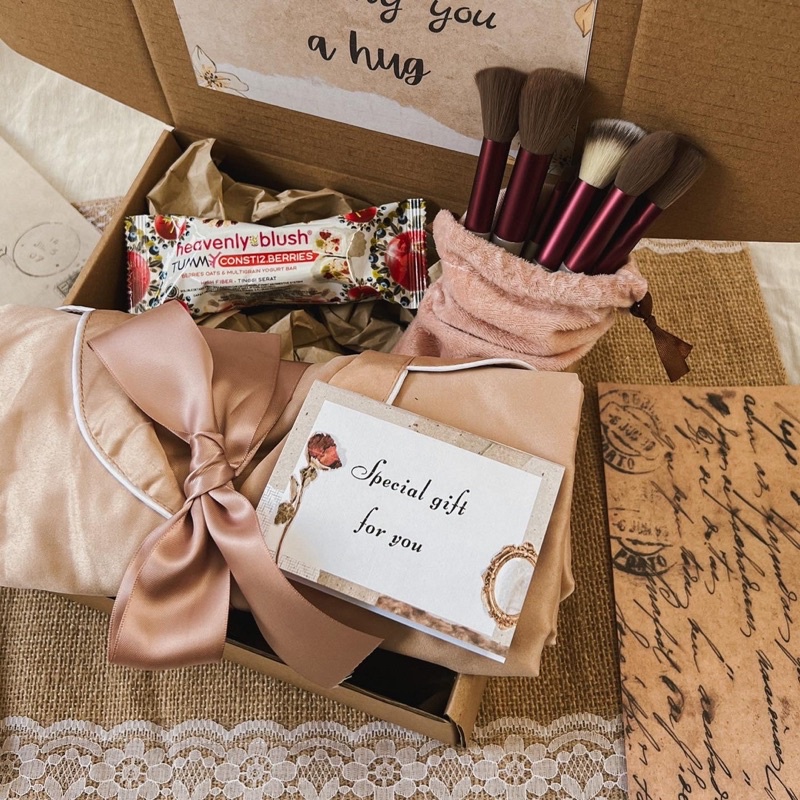 Jual Kado Ulang Tahun Cewek Kado Wisuda Hampers Cewek Hadiah Ulang ...