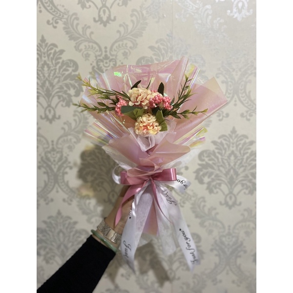Jual [GRATIS ONGKIR] buket/bouquet/ bucket bunga pink hologram gliter ...
